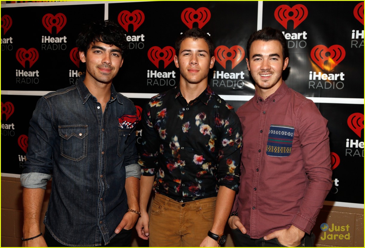 Jonas Brothers: iHeartRadio Music Festival 2012 | Photo 497124 - Photo ...