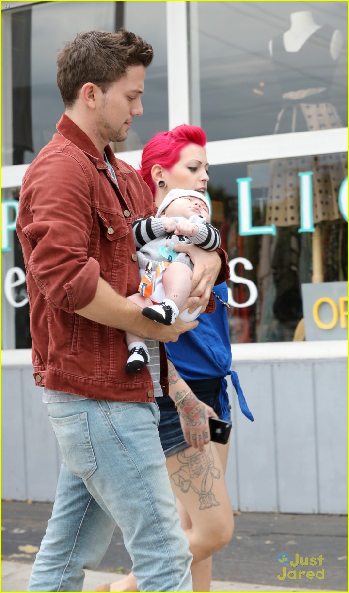Jackson Rathbone: West Hollywood Stroll with Baby Roe! | Photo 492277 ...