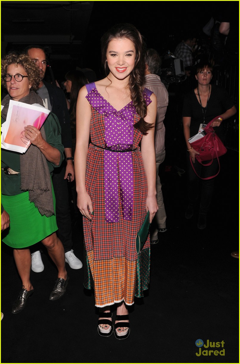 Hailee Steinfeld: Marc Jacobs Braided Beauty | Photo 493877 - Photo ...