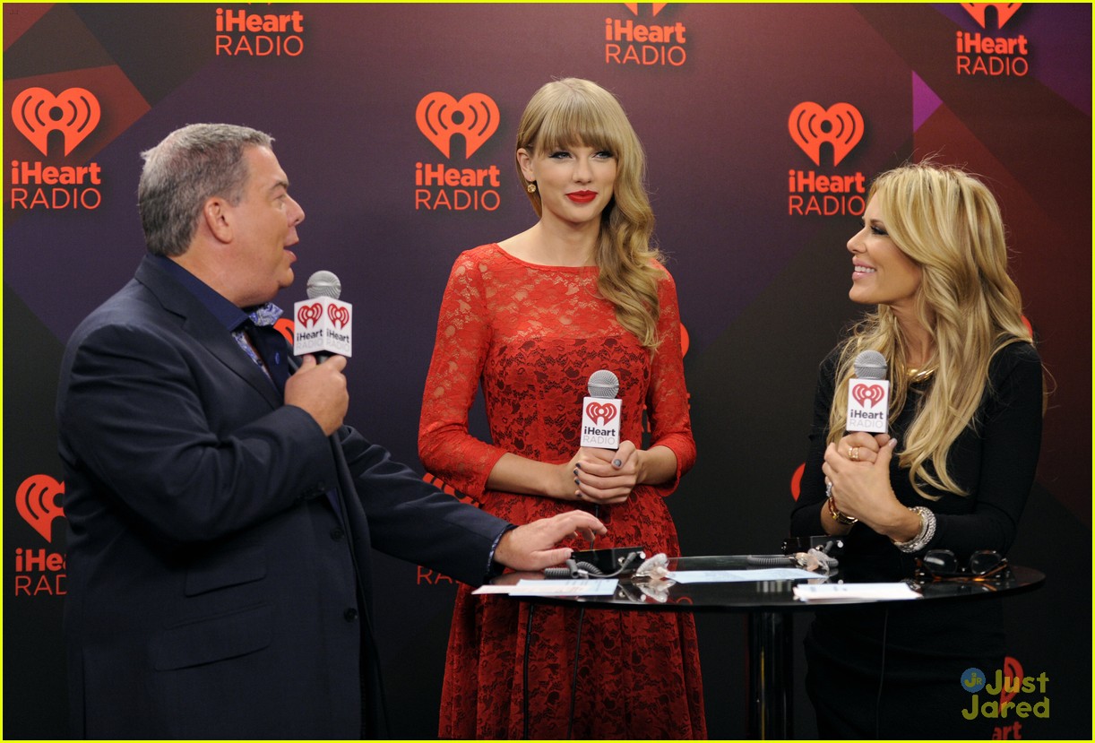 Taylor Swift: iHeartRadio Music Festival Performance Pics! | Photo ...