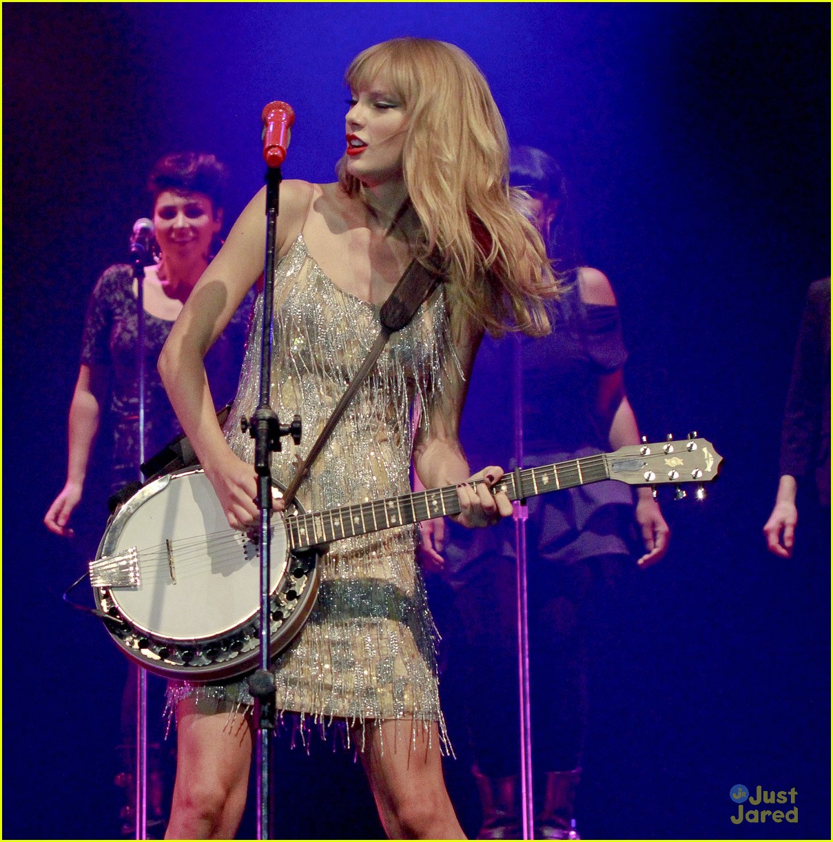 Full Sized Photo of taylor swift rio concert 07 | Taylor Swift: Concert ...