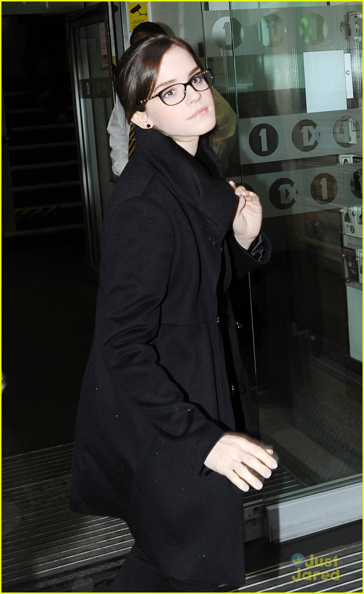 Emma Watson: BBC Radio 1 Stop | Photo 497965 - Photo Gallery | Just ...