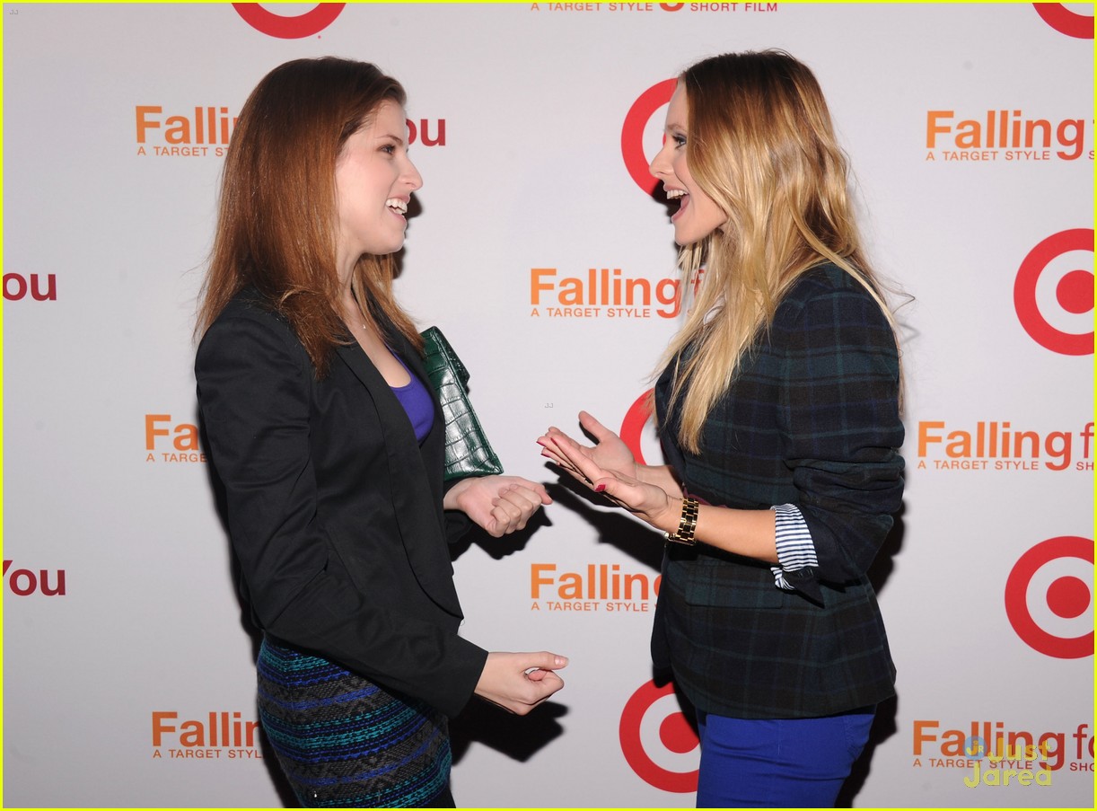 Anna Kendrick is 'Falling For' Kristen Bell | Photo 501521 - Photo ...