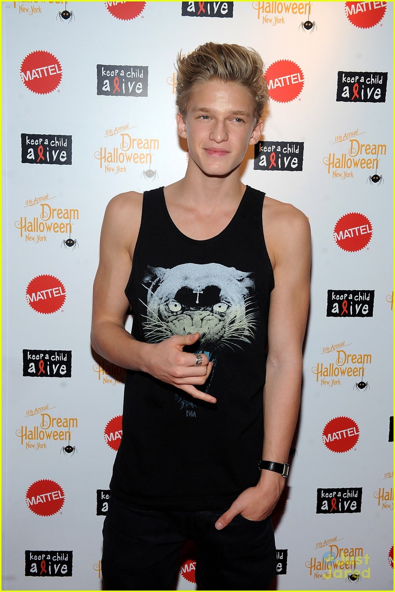 Cody Simpson: Dream Halloween in NYC | Photo 504457 - Photo Gallery ...