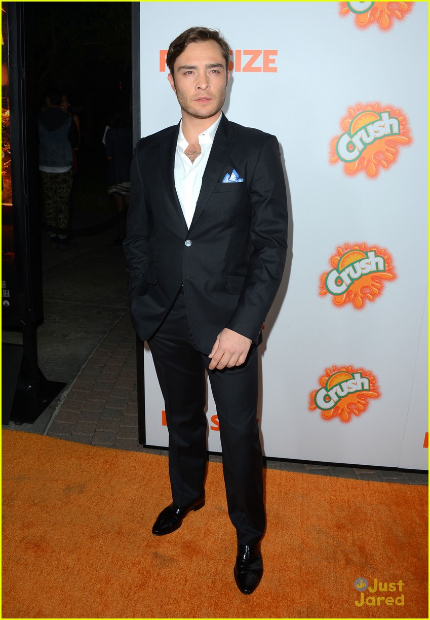 Thomas McDonell: 'Fun Size' Premiere with Ed Westwick | Photo 505699 ...