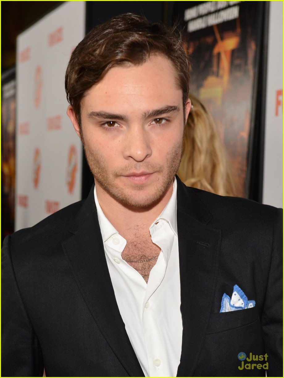 Thomas McDonell: 'Fun Size' Premiere with Ed Westwick | Photo 505734 ...