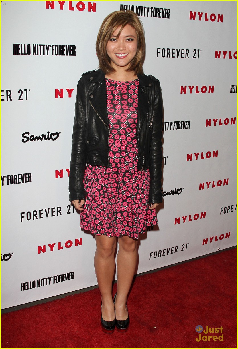 Greer Grammer & Jessica Lu: Hello Kitty Launch Cuties | Photo 502697 ...