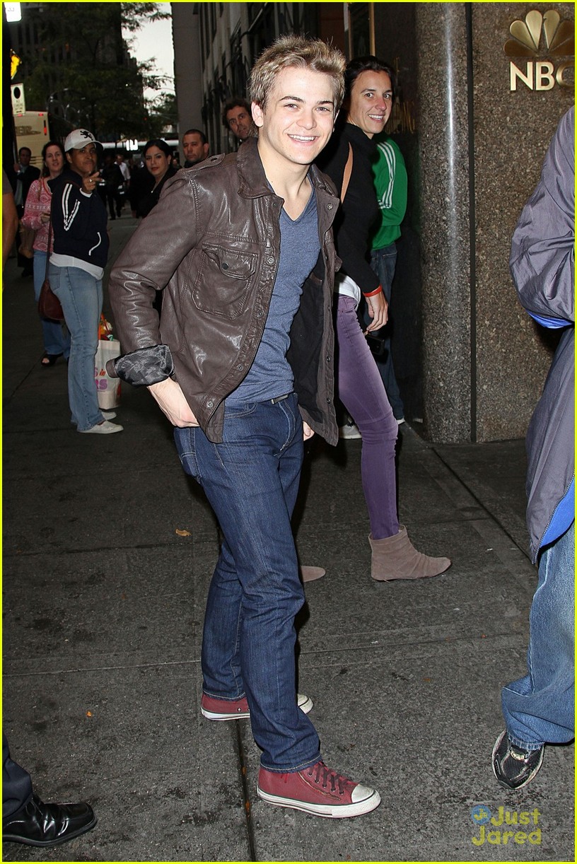 Hunter Hayes is 'Wanted' on Late Night with Jimmy Fallon | Photo 498817 ...