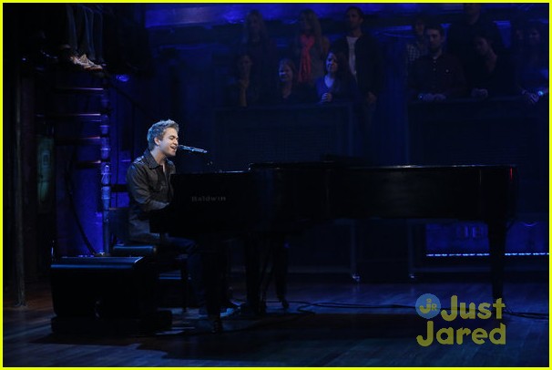 Hunter Hayes is 'Wanted' on Late Night with Jimmy Fallon | Photo 498818 ...