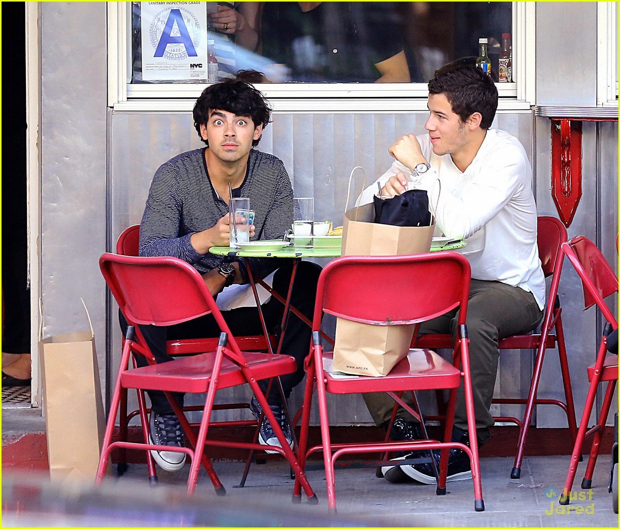 Joe Jonas & Nick Jonas: Brotherly Love in NYC! | Photo 500328 - Photo ...