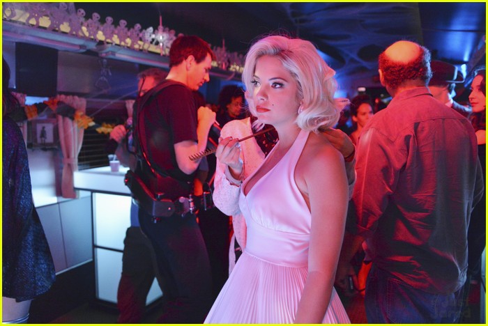 Who Dies in PLL's Halloween Episode? | Photo 502307 - Photo Gallery ...