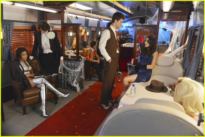 Who Dies in PLL's Halloween Episode? | Photo 502330 - Photo Gallery ...