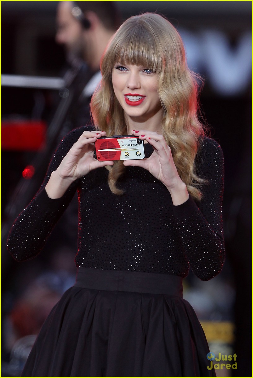Taylor Swift: GMA Concert Pics! | Photo 504946 - Photo Gallery | Just ...