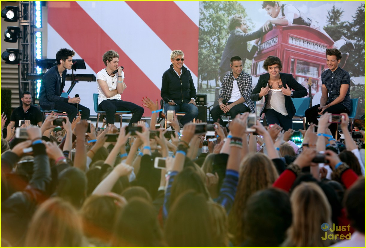 Full Sized Photo of one direction ellen visit13 | One Direction: Ellen ...