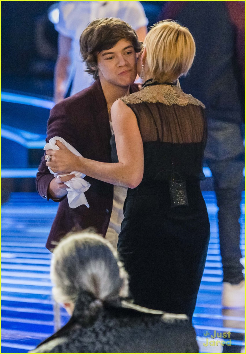 One Direction Perform on 'X Factor Italy'! | Photo 507188 - Photo ...