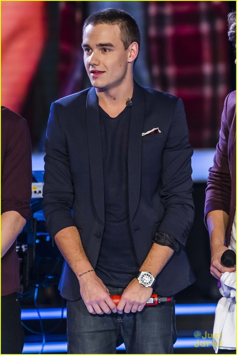 One Direction Perform on 'X Factor Italy'! | Photo 507196 - Photo ...