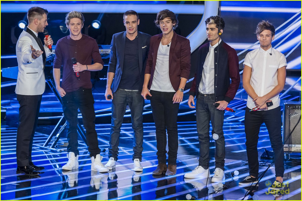 One Direction Perform on 'X Factor Italy'! | Photo 507211 - Photo ...
