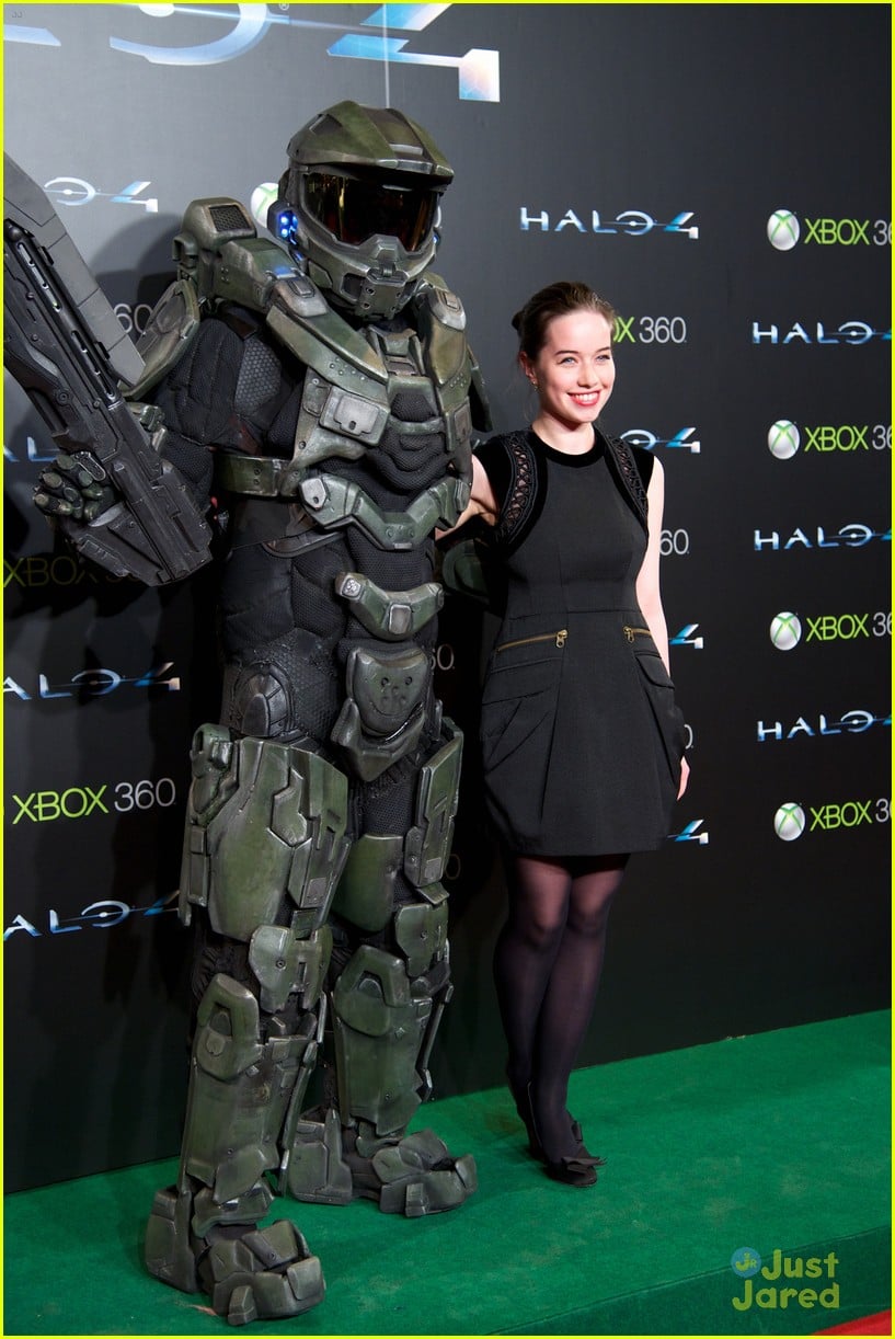 Full Sized Photo of anna poppelwell halo madrid 06 | Anna Popplewell ...