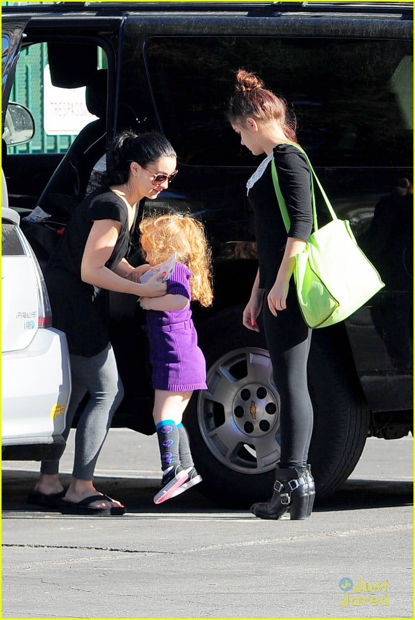 Ariel Winter: 'Sofia The First' Delivers Record Ratings | Photo 511912 ...