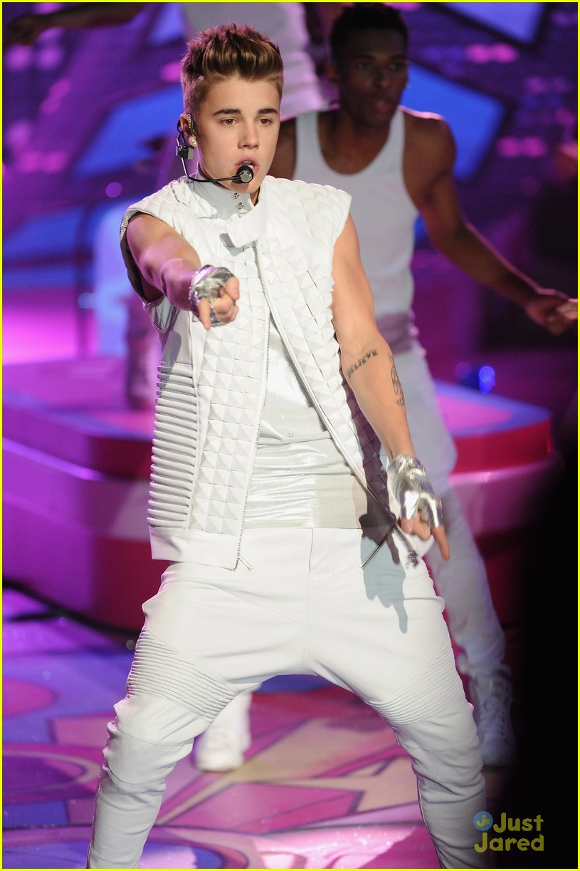 Justin Bieber: Victoria's Secret Fashion Show Performer! | Photo 508252 ...