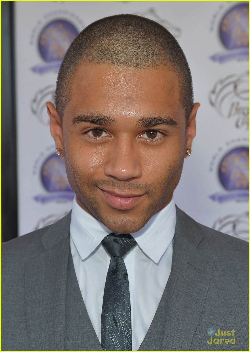 Corbin Bleu: Shaved Head at Breeder's Cup 2012! | Photo 507634 - Photo ...