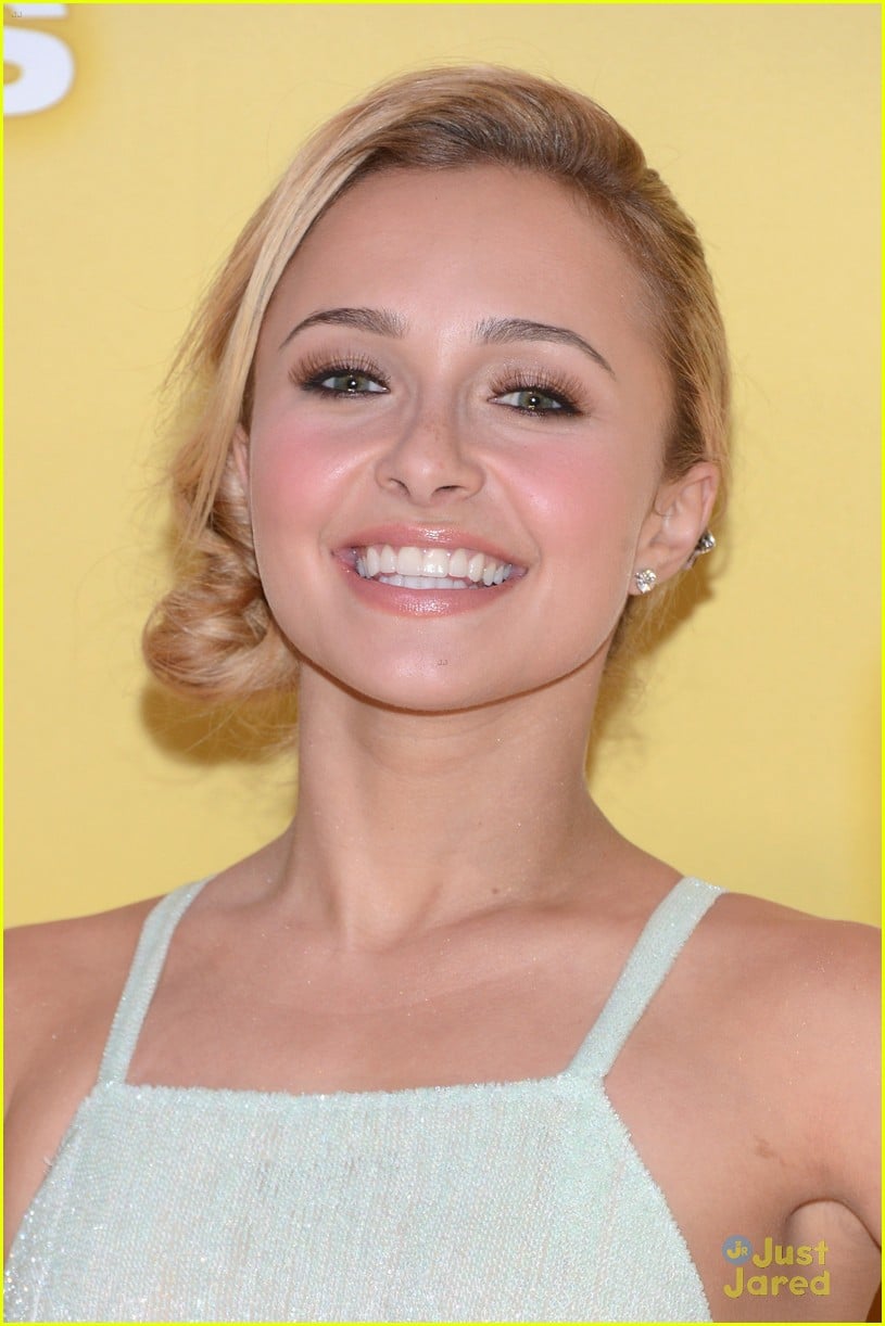 Hayden Panettiere - CMA Awards 2012 | Photo 507332 - Photo Gallery ...