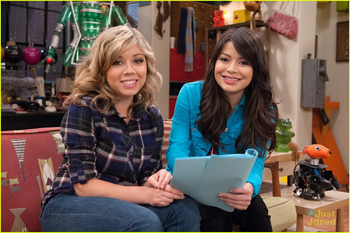 Miranda Cosgrove & Jennette McCurdy: 'iCarly' Series Finale Tonight ...