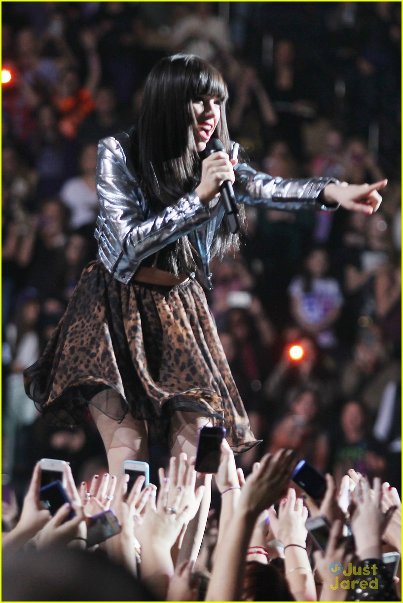 Carly Rae Jepsen: New Year's Rockin' Eve Performer! | Photo 513294 ...