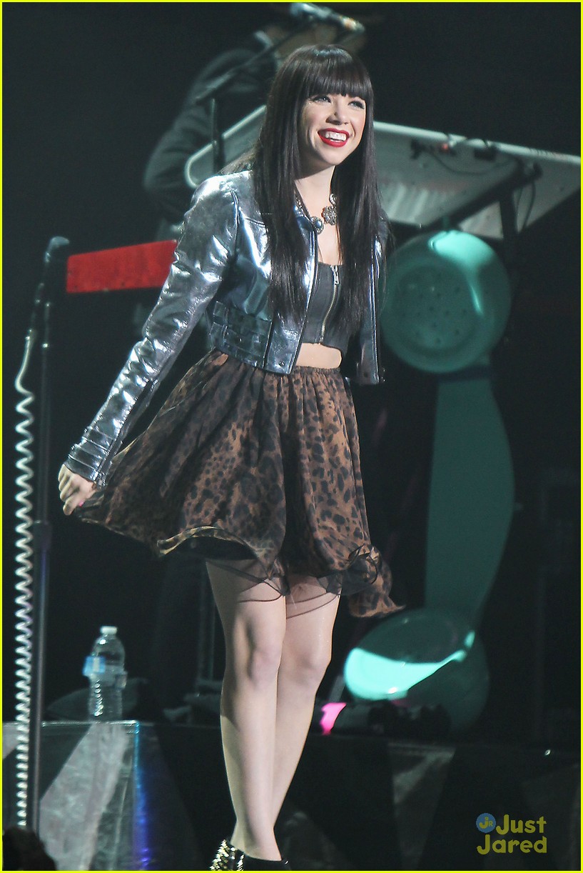 Carly Rae Jepsen: New Year's Rockin' Eve Performer! | Photo 513297 ...