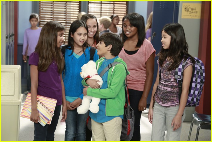 Karan Brar Makes 'Girl' Friends on 'Jessie' | Photo 506978 - Photo ...