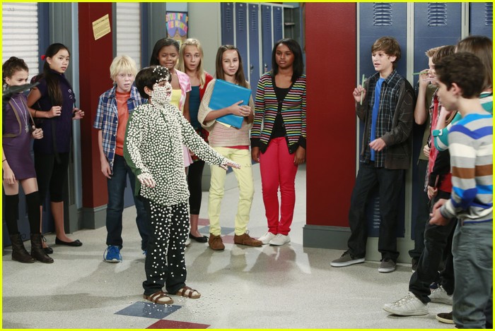 Karan Brar Makes 'Girl' Friends on 'Jessie' | Photo 506989 - Photo ...