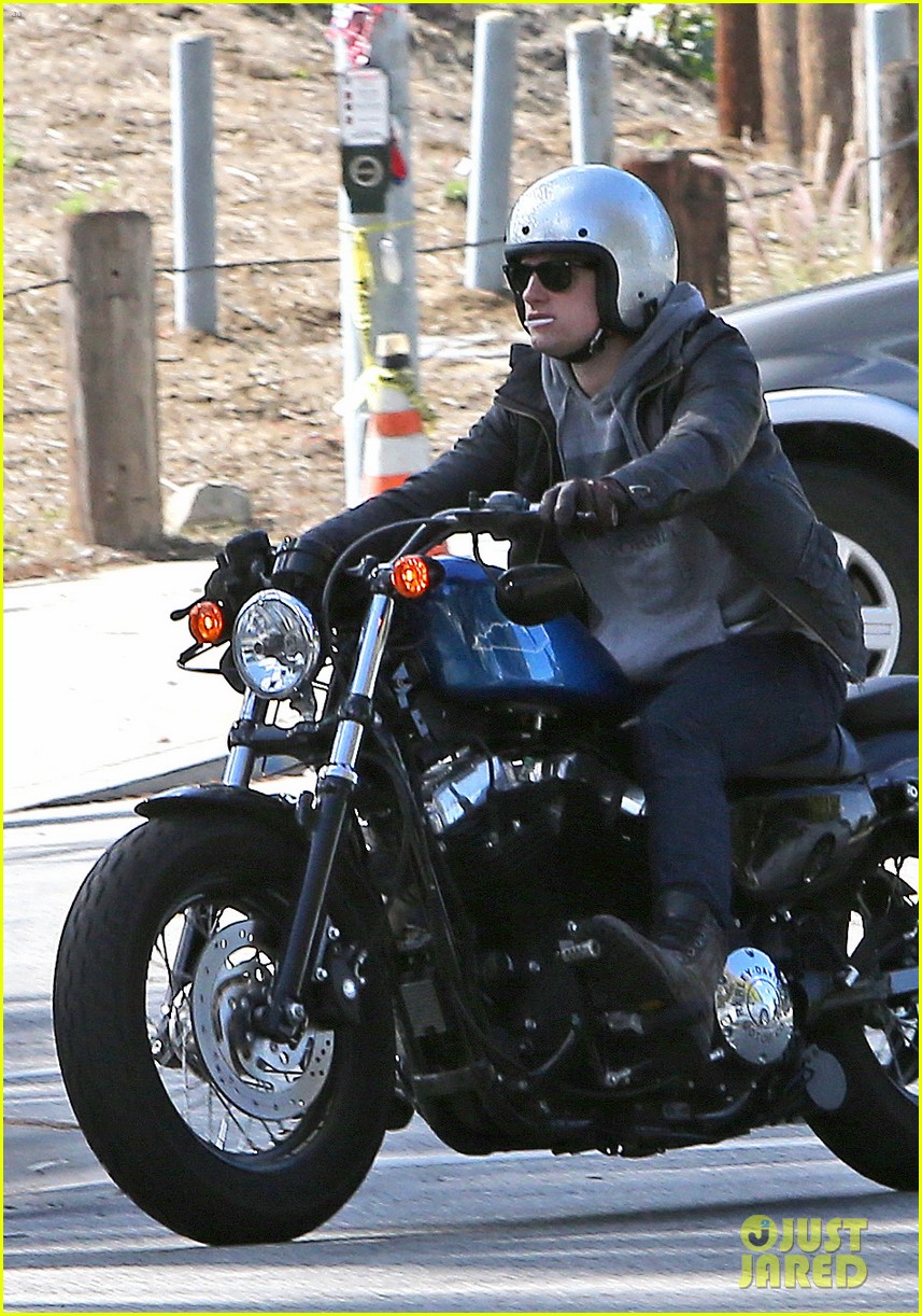 Josh Hutcherson: Motorcycle Man! | Photo 511411 - Photo Gallery | Just ...