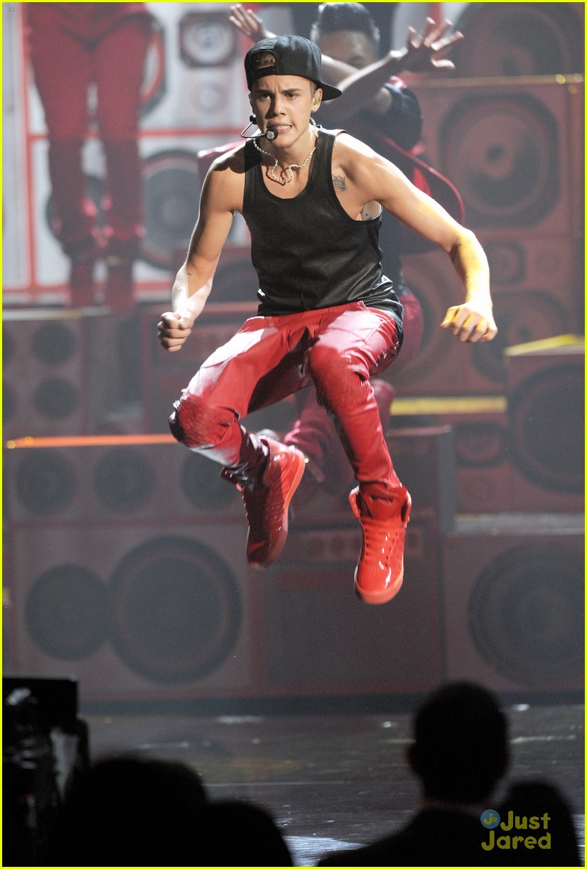 Full Sized Photo of justin bieber performance amas 07 | Justin Bieber ...