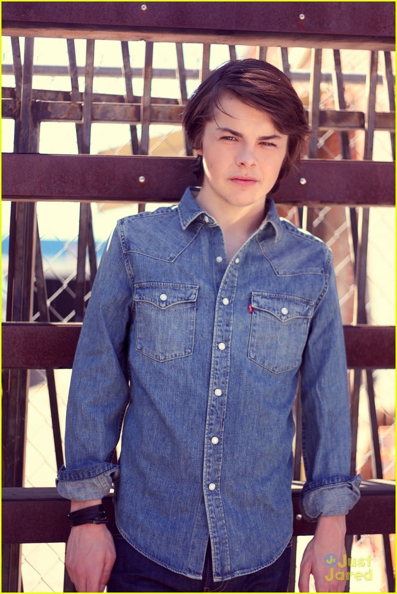 Brendan Meyer: JJJ Portrait Session! | Photo 513639 - Photo Gallery ...