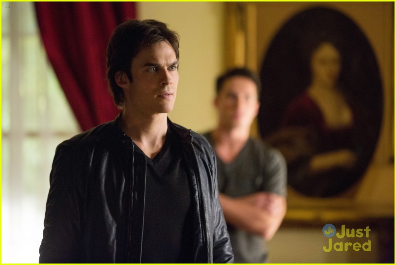 Full Sized Photo of phoebe tonkin tvd stills 07 | Phoebe Tonkin: New ...