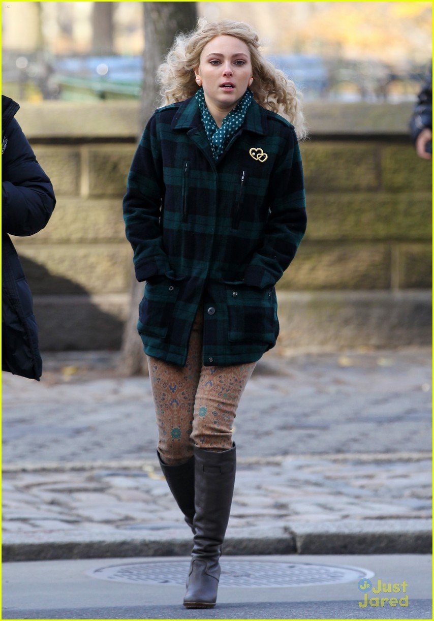 AnnaSophia Robb: Richard Kohnke Joins 'Carrie Diaries' | Photo 513510 ...