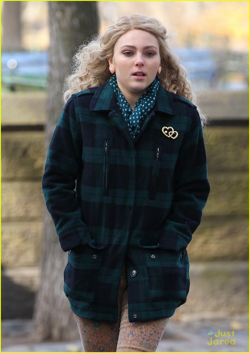 AnnaSophia Robb: Richard Kohnke Joins 'Carrie Diaries' | Photo 513512 ...