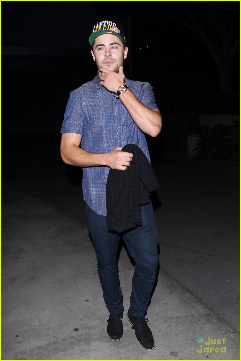 Zac Efron: Lakers Game Night | Photo 510012 - Photo Gallery | Just ...