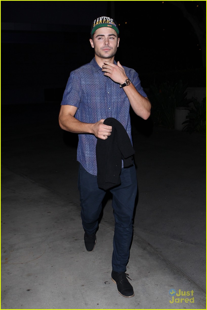 Zac Efron: Lakers Game Night | Photo 510013 - Photo Gallery | Just ...