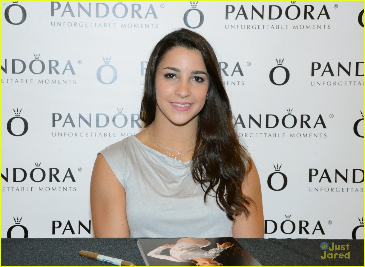 Aly Raisman: Pandora Pretty in Atlanta | Photo 515833 - Photo Gallery ...