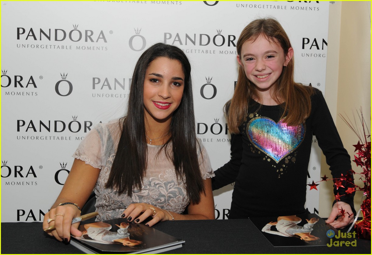 Aly Raisman: Pandora Store Signings | Photo 513917 - Photo Gallery ...