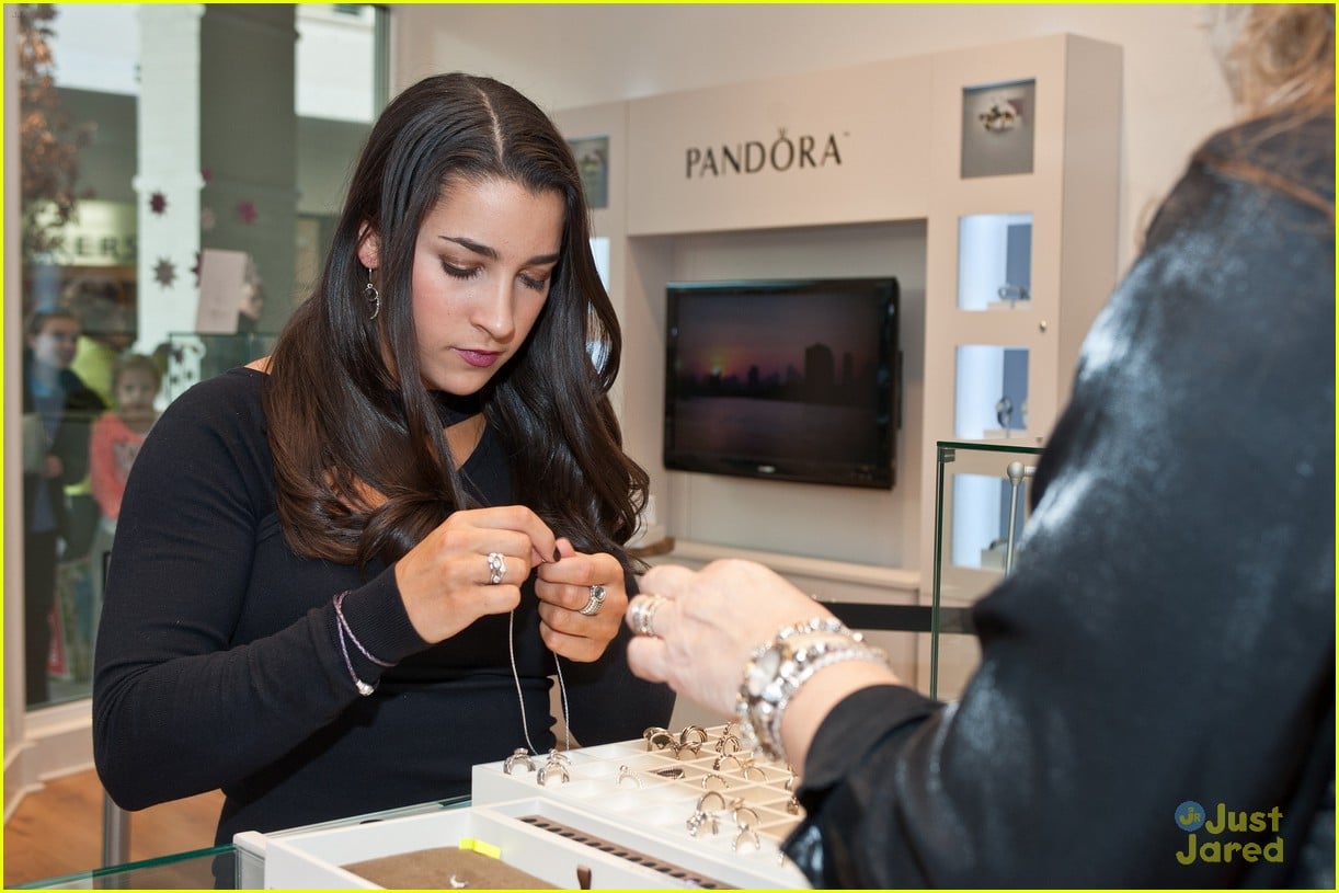 Aly Raisman: Pandora Store Signings | Photo 513932 - Photo Gallery ...