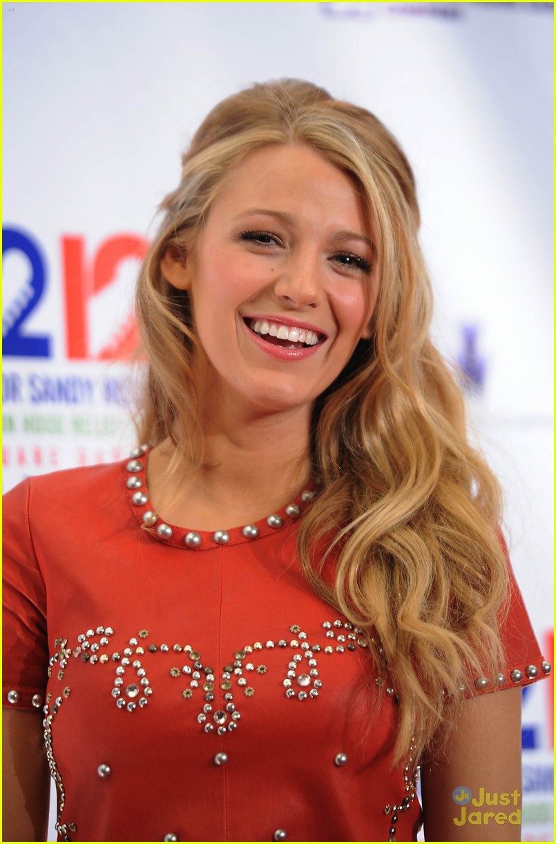 Blake Lively: 12-12-12 Concert Cutie | Photo 517398 - Photo Gallery ...