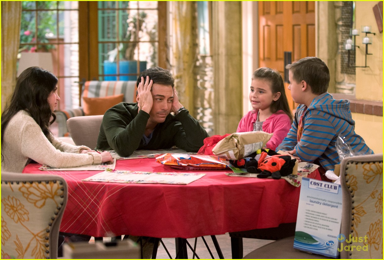 Ryan Newman: 'See Dad Run' Christmas Into The Ground -- Pics & Clip ...