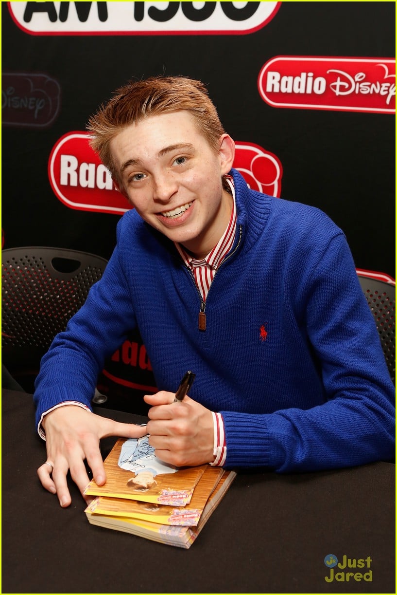 Debby Ryan & Dylan Riley Snyder: Wii U Showdown! | Photo 513951 - Photo ...