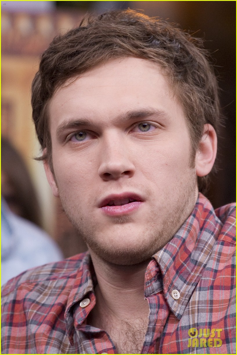 Phillip Phillips: MuchMusic Studio Stop | Photo 518981 - Photo Gallery ...