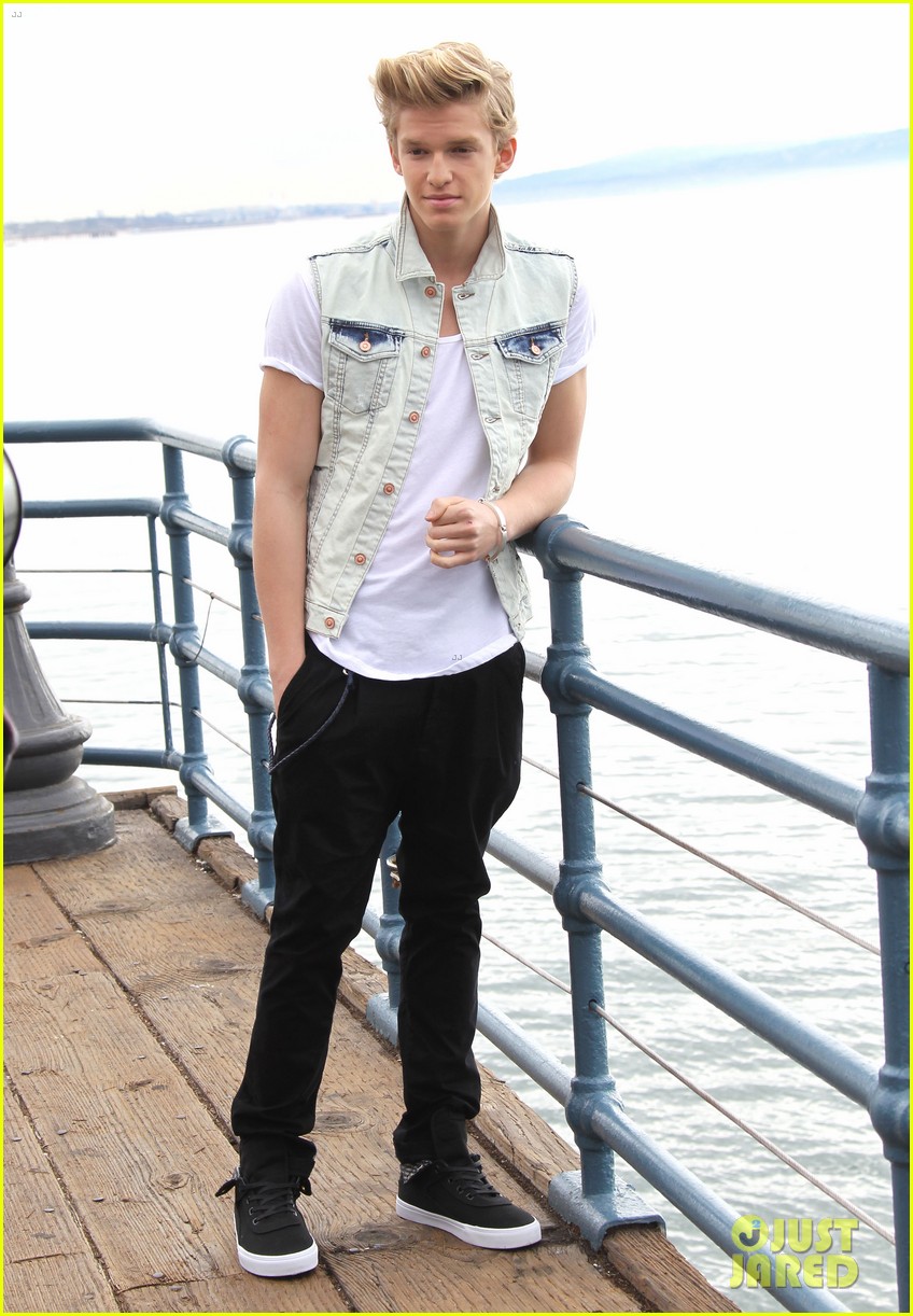 Cody Simpson: Waterfront Photo Shoot! | Photo 518940 - Photo Gallery ...