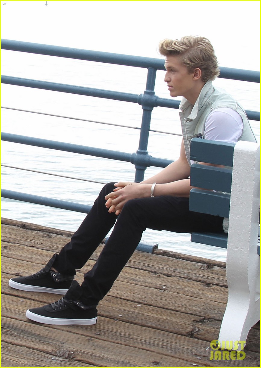 Full Sized Photo of cody simpson waterfront photo shoot 05 | Cody ...
