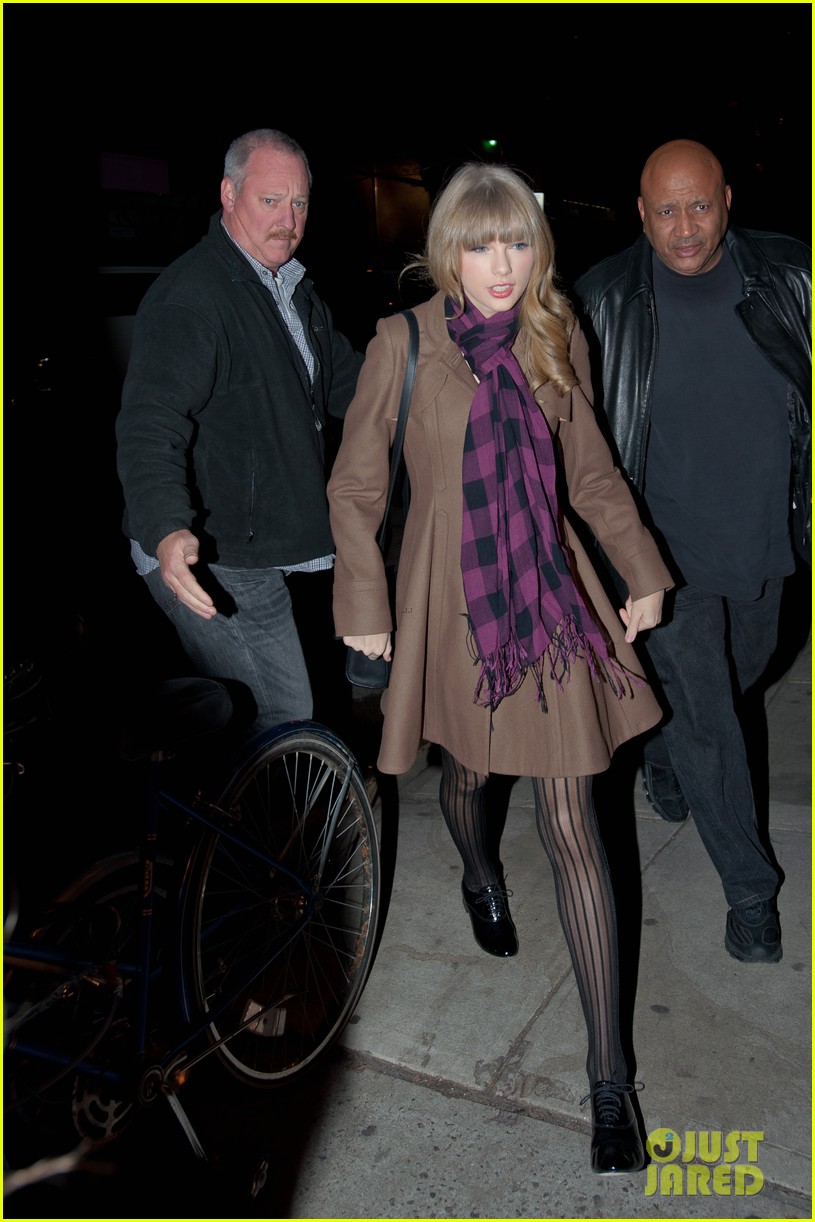 Full Sized Photo of taylor swift back in nyc 11 | Taylor Swift: New ...
