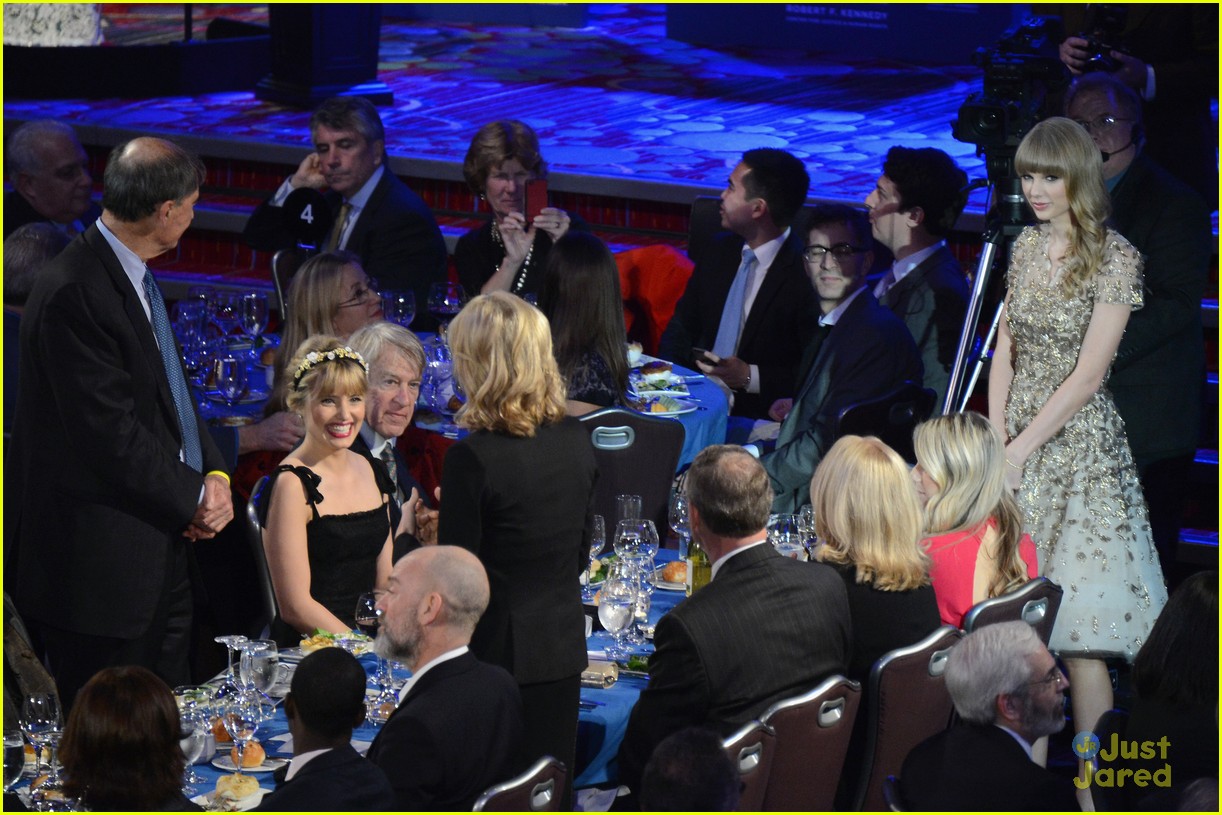 Taylor Swift: Ripple of Hope Awards 2012 | Photo 514671 - Photo Gallery ... Taylor Swift: Ripple of Hope Awards 2012 | Photo 514671 - Photo Gallery ...
